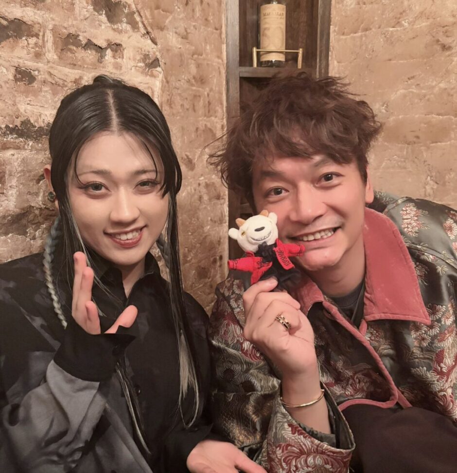 Chevonのボーカル・谷絹茉優の性別は？本人の公表内容を徹底解説！ | おじトピ